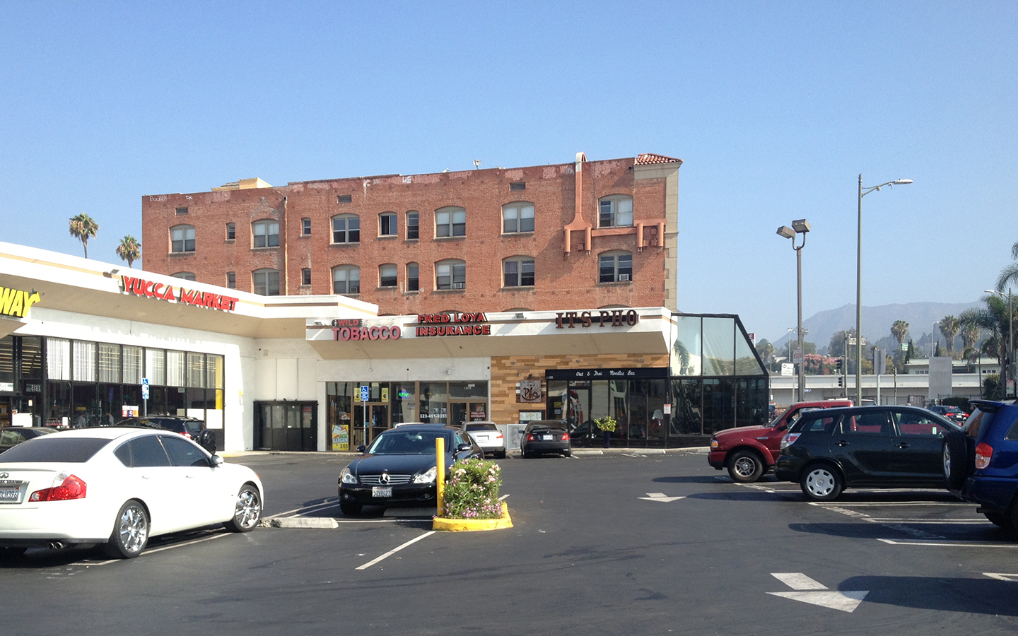 CAHUENGA & YUCCA CENTER